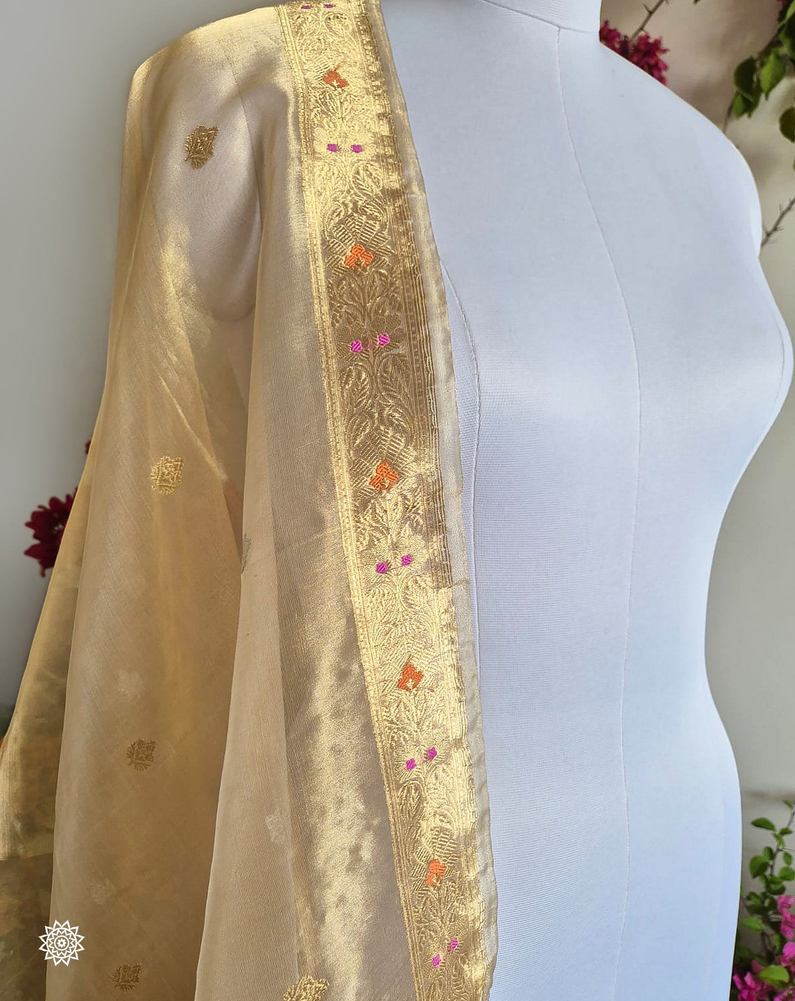 Banarasi Tissue Dupatta With Meenakari – Sifat Banaras